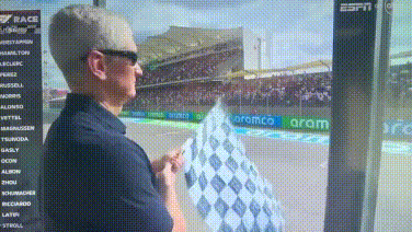 Tim Cook đi xem F1