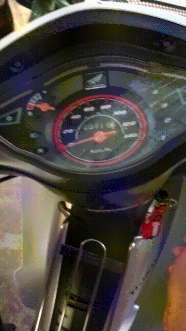 wave alpha 100 bị như này là sao mng ? | Viết bởi Tấn Quốc 1809